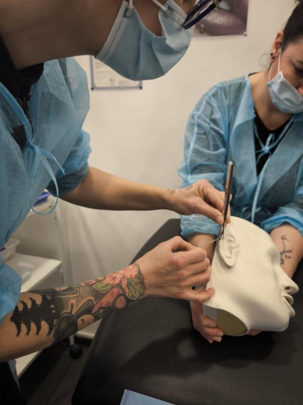 Formation à la pratique du piercing - Formation Hygiène et salubrité, piercings et tatouages